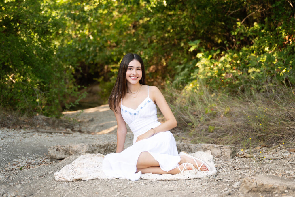 Lydia- 2025 High School Senior Photography - amandaelainephotography.com